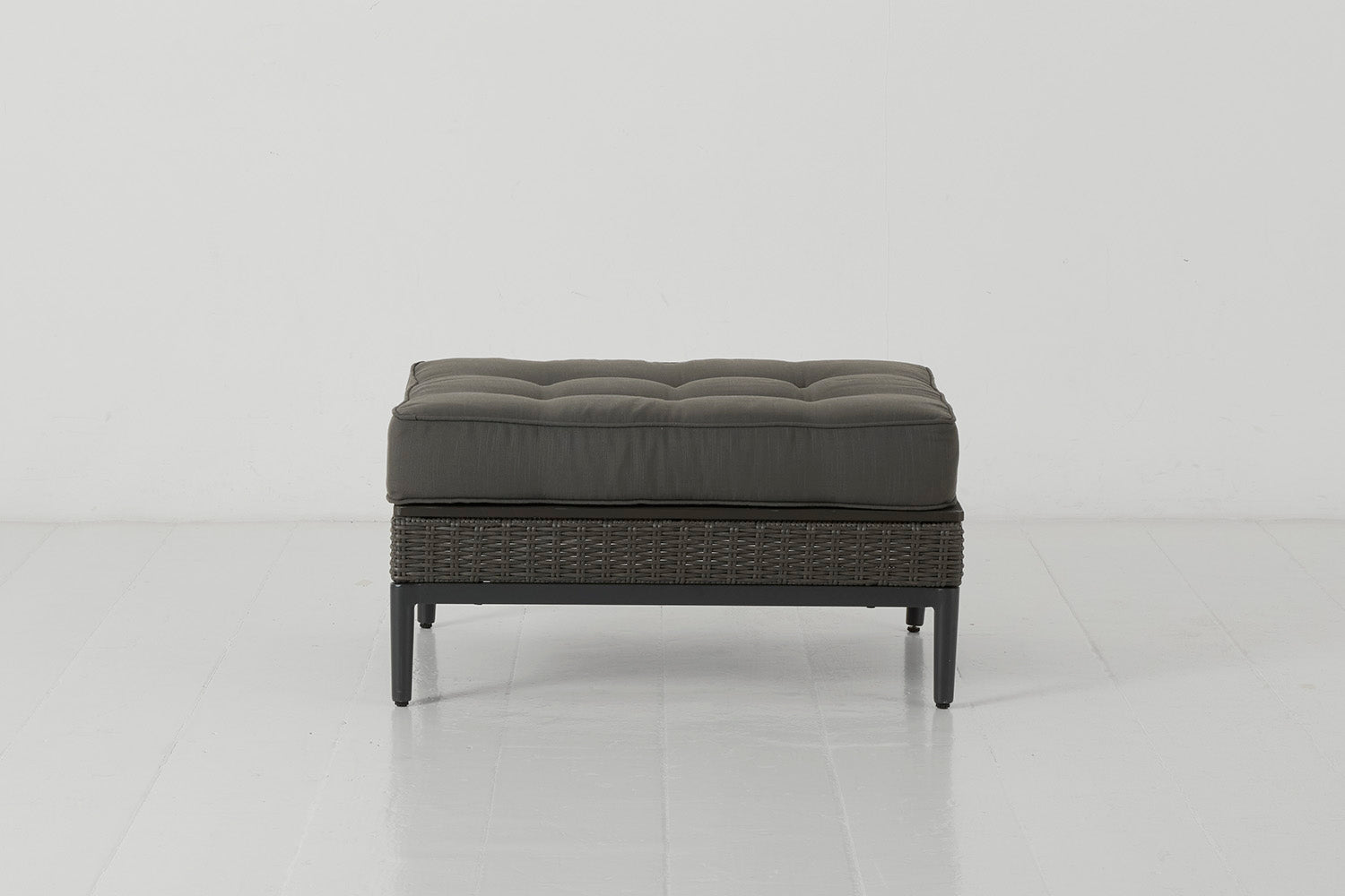 Model 02 Garden Ottoman – Swyft